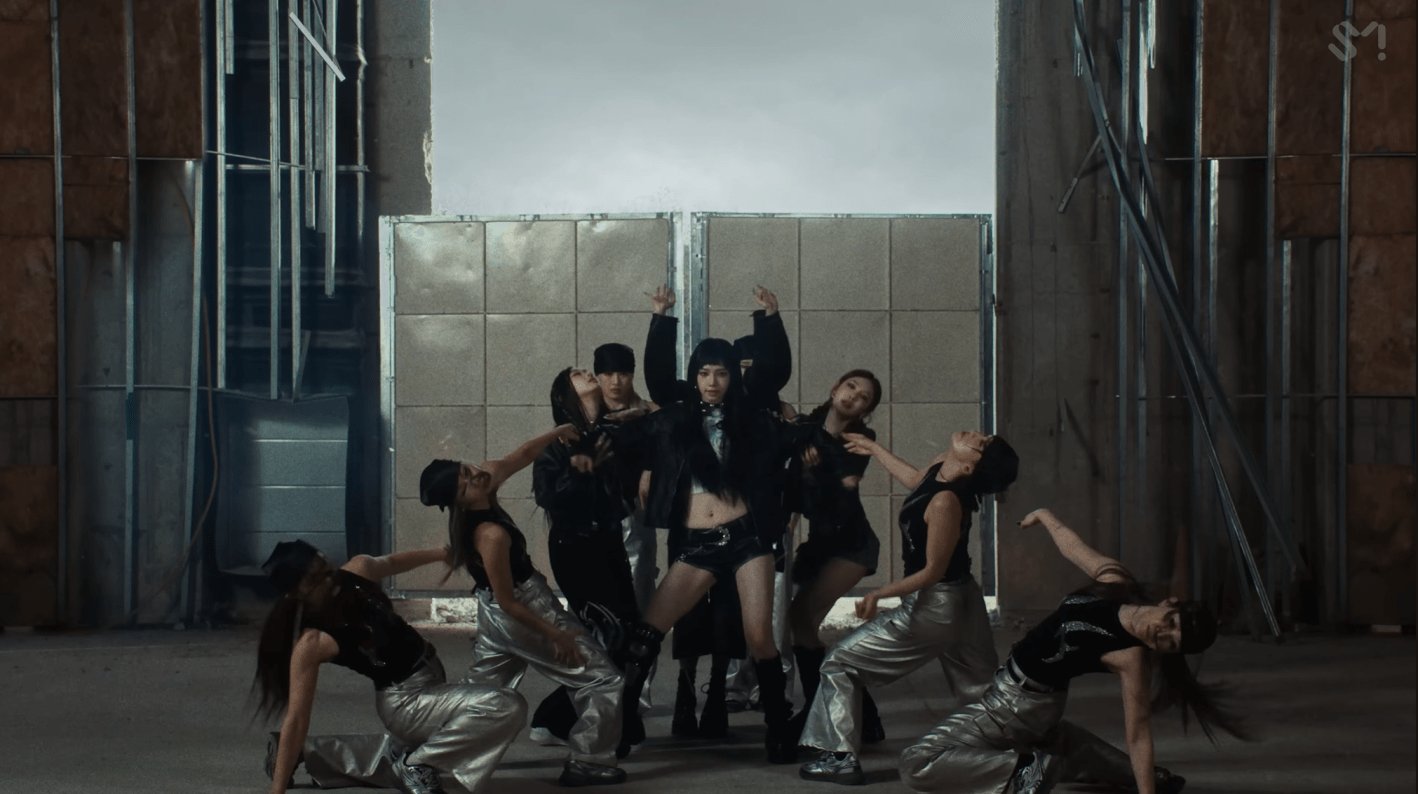 What is Y3K fashion? The futuristic aesthetic blending sci-fi style ...
